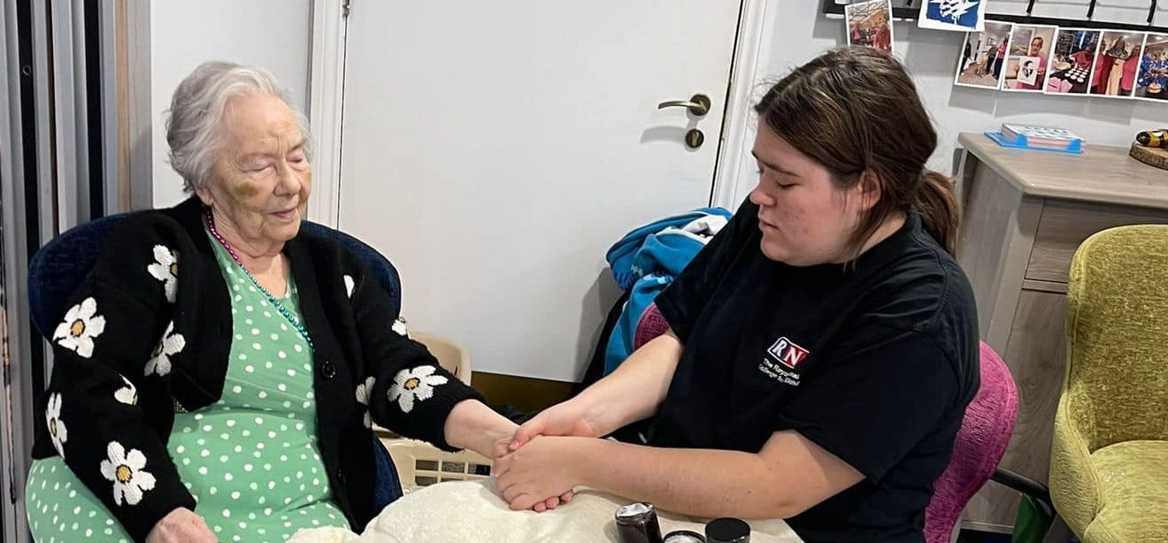 A lovely pamper session - Dormy Care